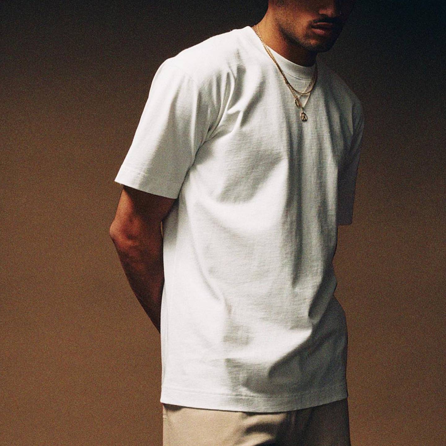 Clothing Photography: Ideas for a Professional T-shirt Photoshoot